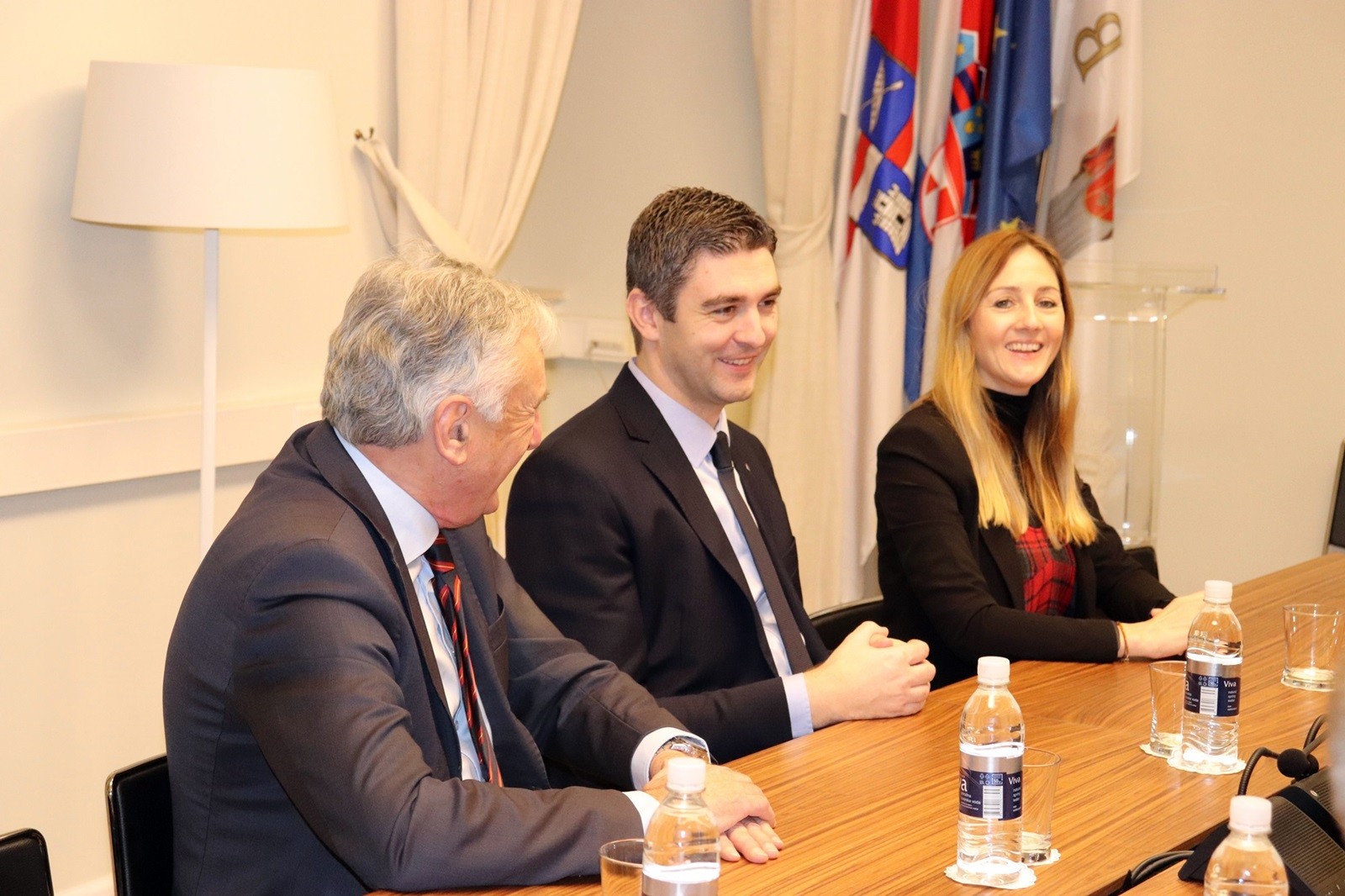 Gradonačelnik primio izaslanstvo Vukovarsko-srijemske županije | Grad ...