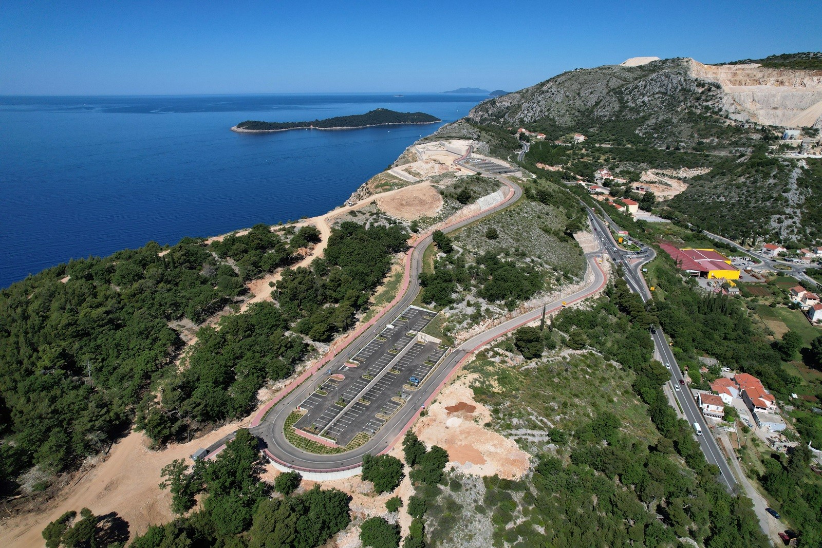 Potpisan ugovor o izgradnji druge etape Groblja Dubac | Grad Dubrovnik